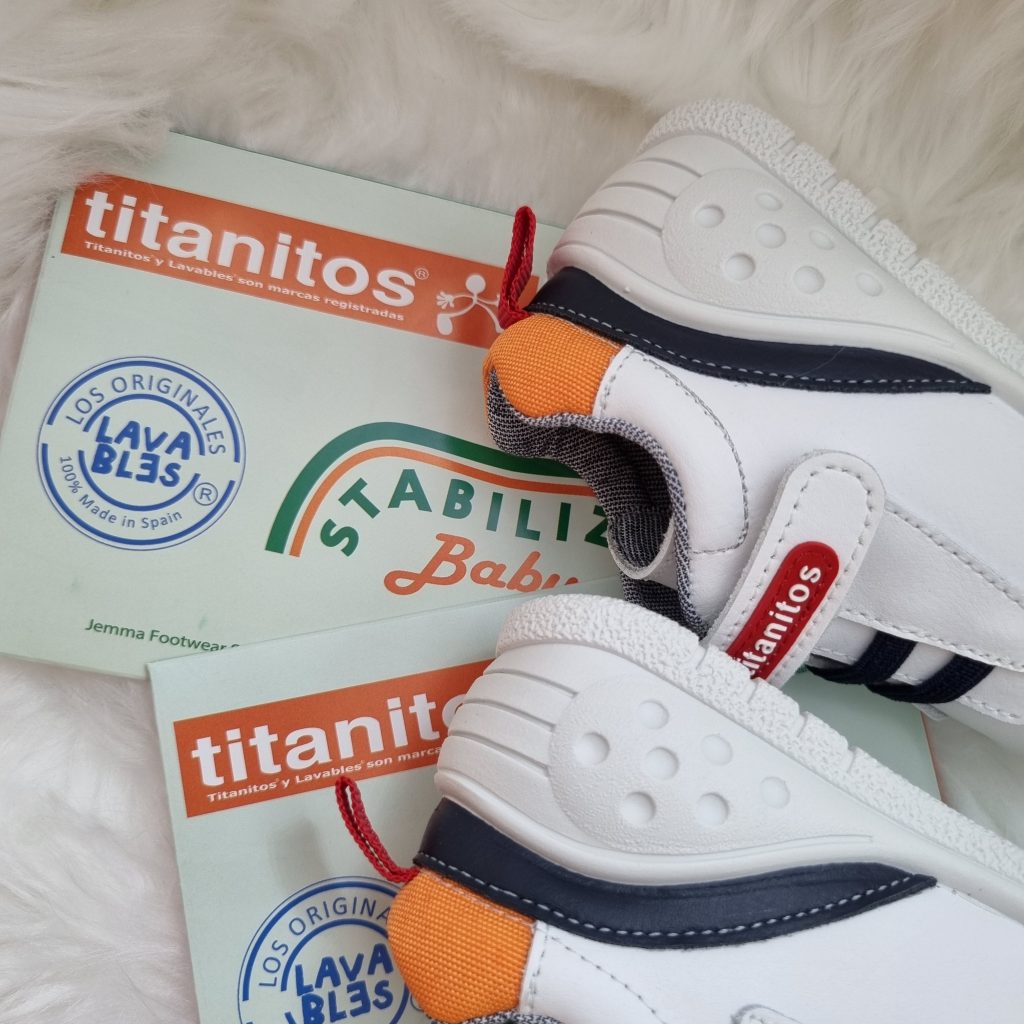 Deportivo bebé blanco - TITANITOS- Uhane