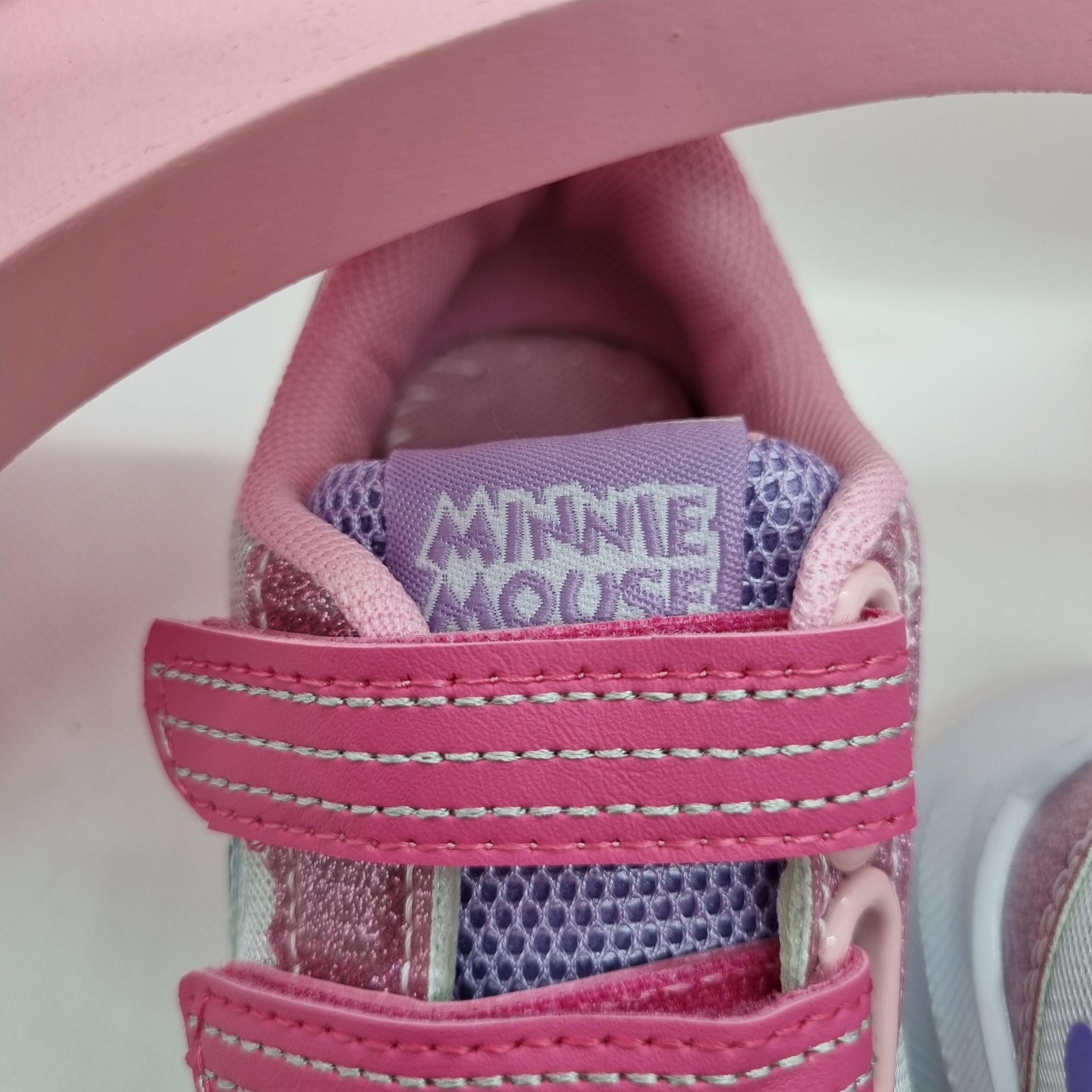 Deportiva topos colores Minnie - CERDÁ GROUP - Uhane