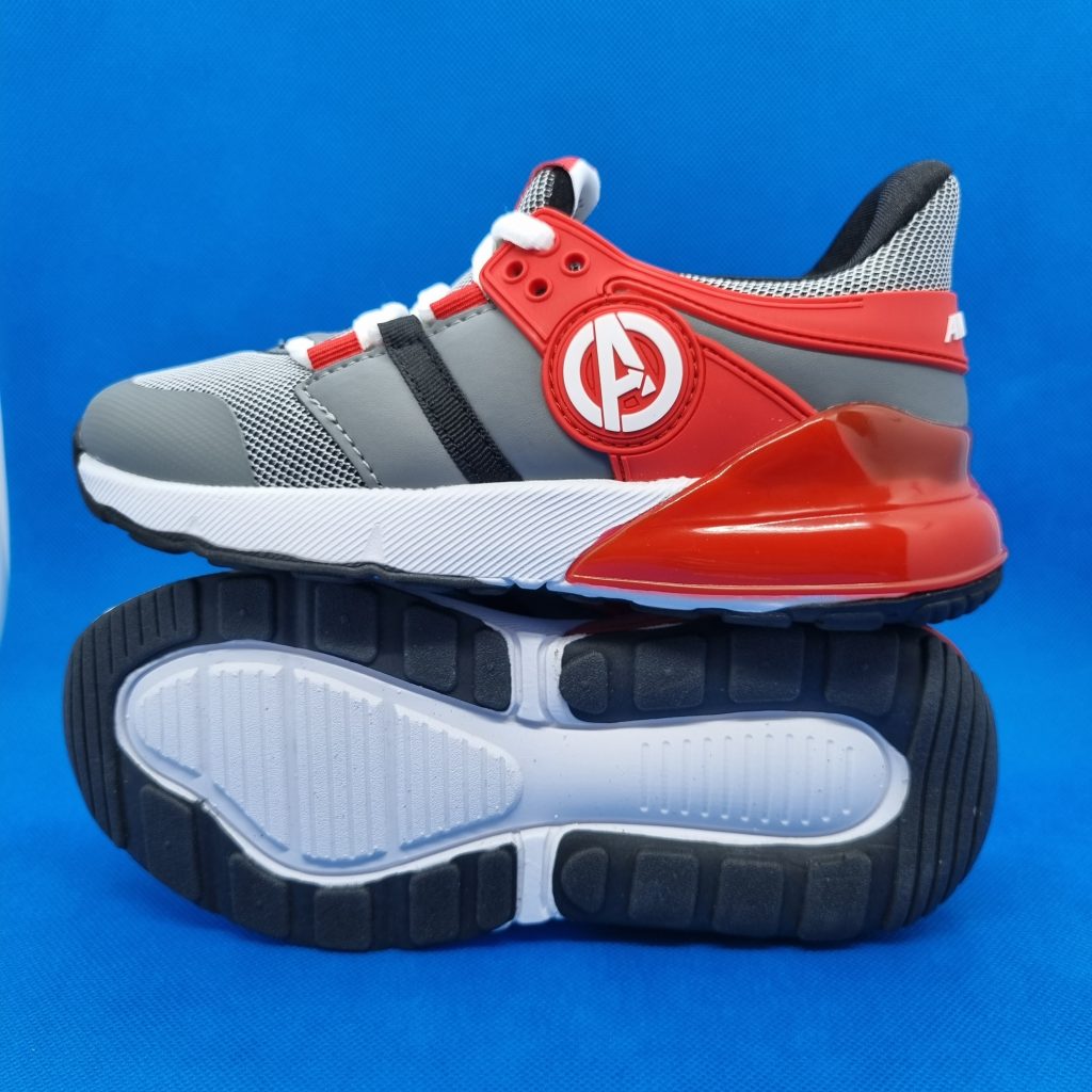 Deportiva malla Avengers - CERDÁ GROUP - Uhane