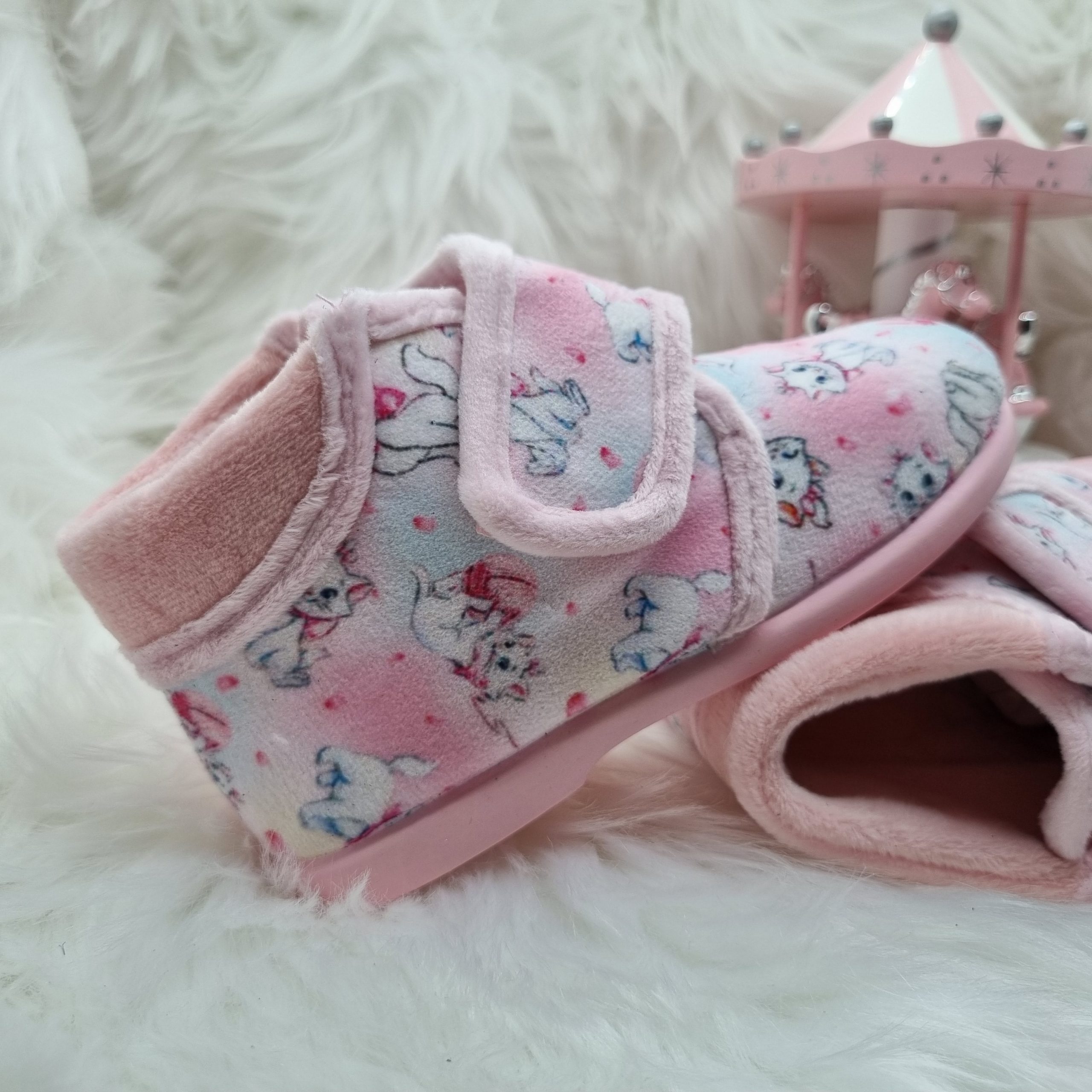 Zapatilla casa gatitas - CHUCHES - Uhane