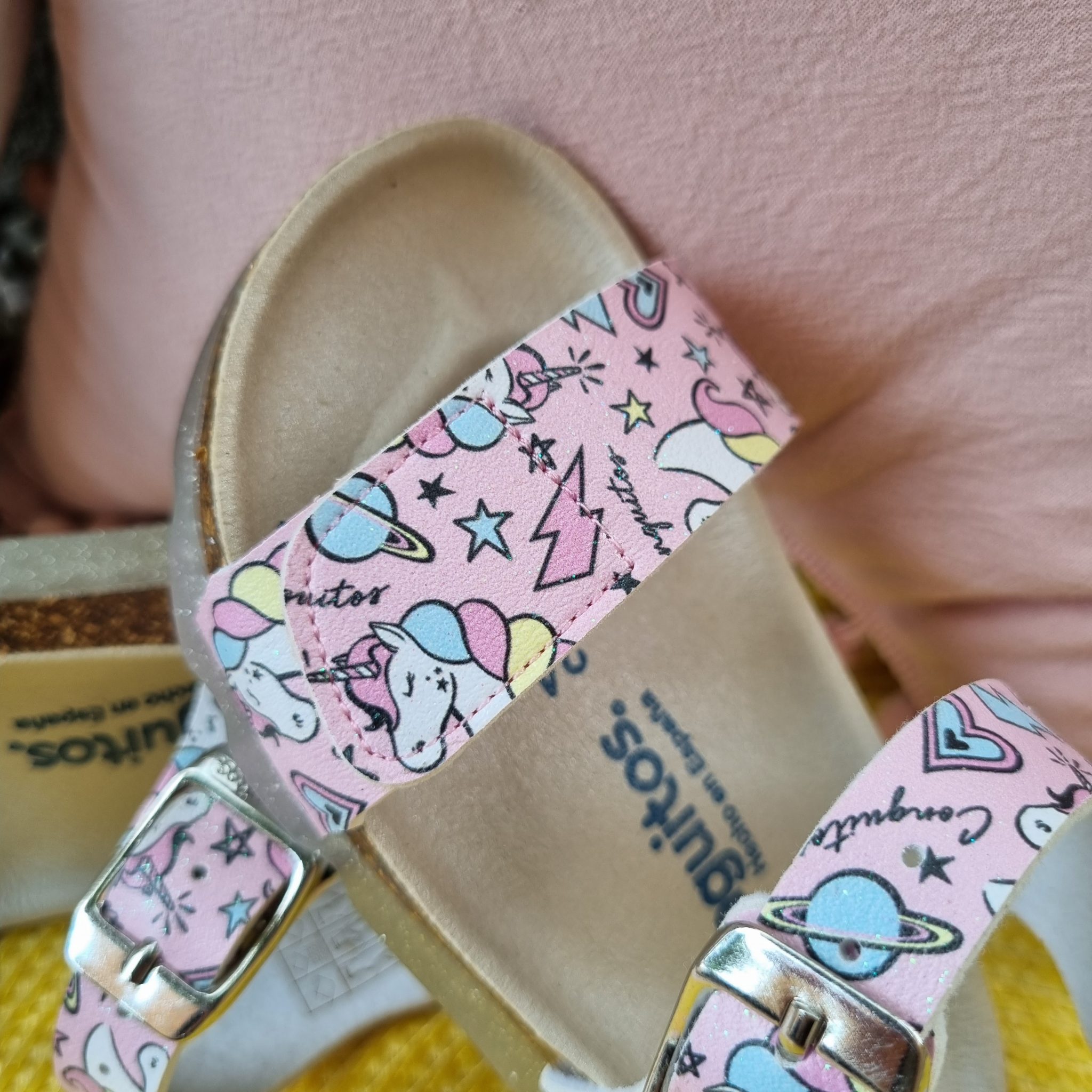 Sandalia bio rosa "UNICORNIOS" - CONGUITOS - Uhane